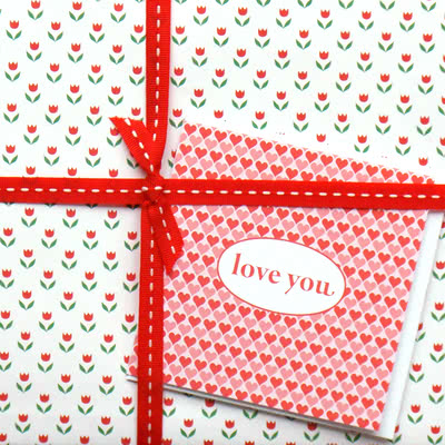 Cardtastic: Wrapping paper